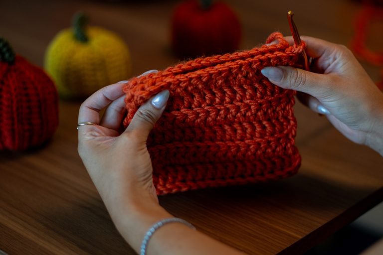 How To Make Crochet Pumpkins - Free Crochet Pattern And Tutorial ...
